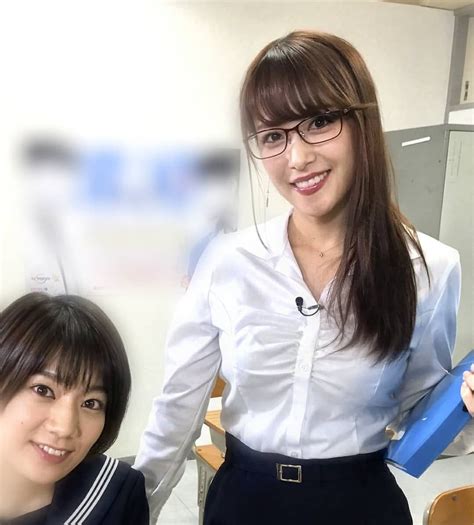 女子アナ好きみっきーさんはinstagramを利用しています 「 鷲見先生と宇内先生。どちらがお好み？😁💓 鷲見玲奈 テレ東 宇内