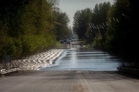 Tittabawassee River Waters Begin Receding Saginaw River Yet To Crest
