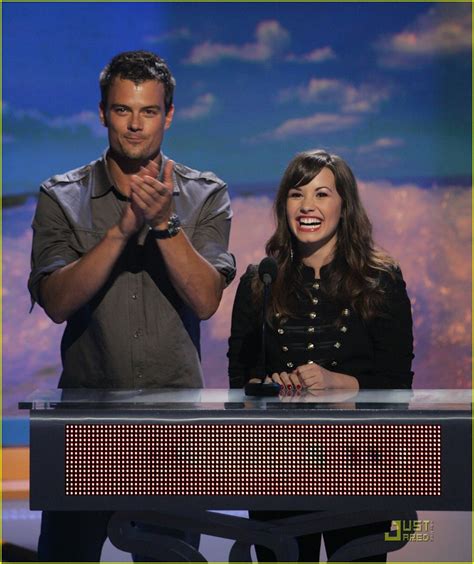 Photo Miley Cyrus Selena Gomez Teen Choice Awards 2008 05 Photo