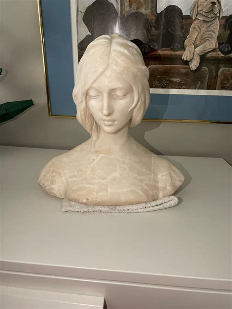 Help Does Anyone Recognize This Sculpure Rsculpture