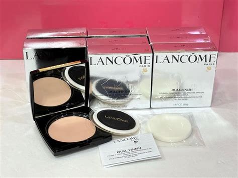 Lancome Dual Finish Multi Tasking Powder And Foundation In One Nib