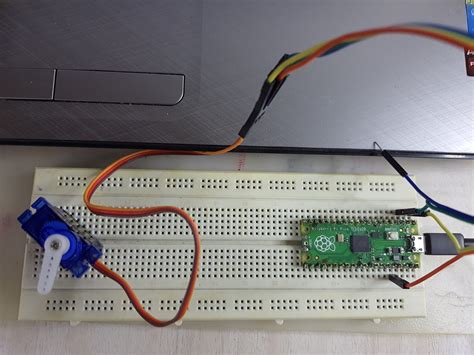 Servo Motor Control Using Raspberry Pi Pico Digital Lab