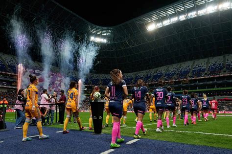 Tigres Femenil y Rayadas se enfrentan en una nueva edición del Clásico Regiomontano SUPERL DER