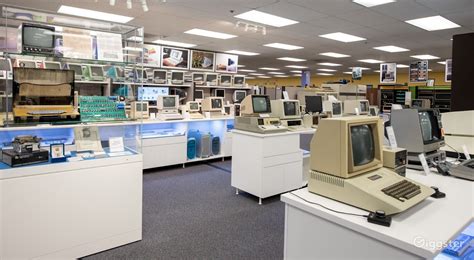 Fully Equipped 12 Person Computer Lab And Training Room Rent This