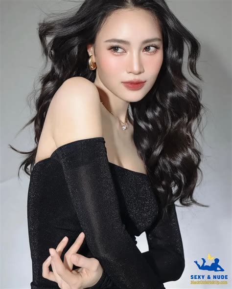 91 Ảnh Sex Ninh Dương Lan Ngọc Sexy Mặc Bikini Khoe đường Cong Nóng