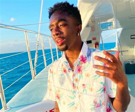 Caleb Mclaughlin Reflect On Racism From ‘stranger Thing Fan Elle