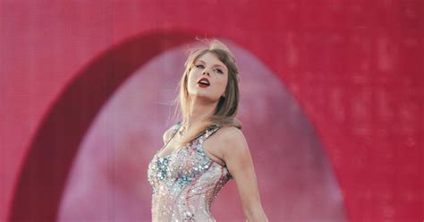 Taylor Swift Wins 10 Awards At 2023 Billboard Music Awards
