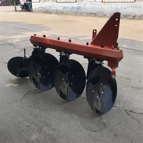 China Mf Tractor Mounted Disc Plough 3 Disc Fish Plow Chisel Plough For