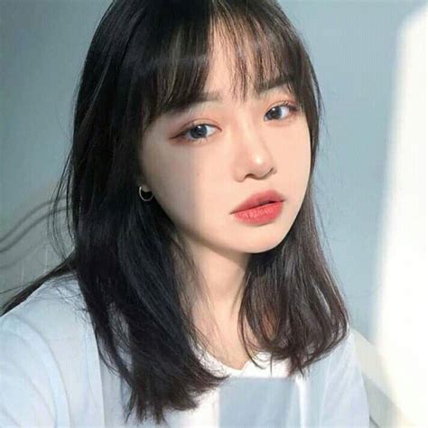 Haircuts For Medium Hair Short Hair With Bangs Hairstyles With Bangs