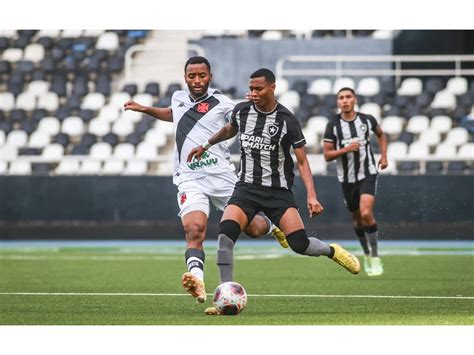Vasco Vence Botafogo No Nilton Santos Pelo Campeonato Carioca Sub Lance