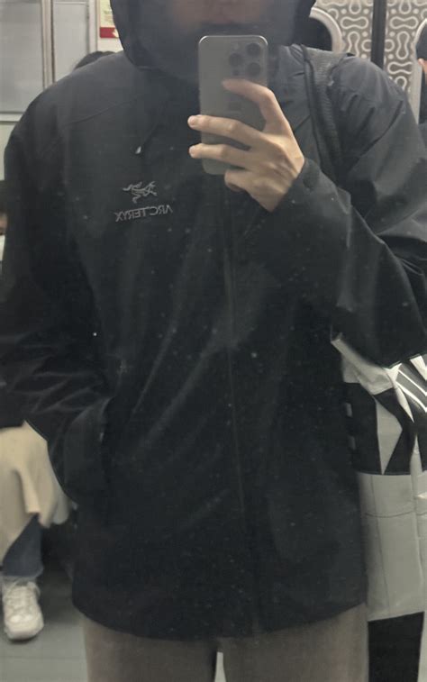 비 오는 날은 아크테릭스 패션 에펨코리아