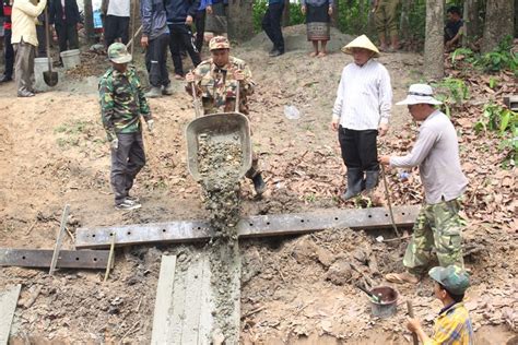 ເຈົ້າເມືອງອຸທຸມພອນ ວິທະຍຸກະຈາຍສຽງ ແຂວງສະຫວັນນະເຂດ