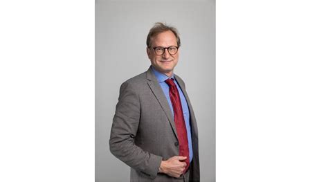 Apave Nomme Paul Bourdillon Directeur Financier