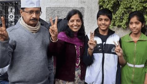 Pulkit Kejriwal Arvind Kejriwal Son Wiki Biography Age Images