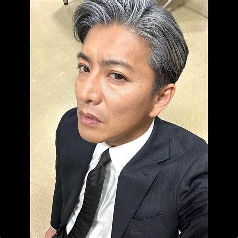 木村拓哉さんのインスタグラム写真 木村拓哉instagram「⁡ ⁡ ⁡ 「待つのも仕事、パート2 ⁡ 現場では、今日もスタッフや