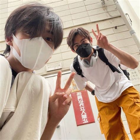 前田拳太郎さんのインスタグラム写真 前田拳太郎instagram 「最近洗濯物ためてしまう、、、 って書こうと思ってたら日向も似たような