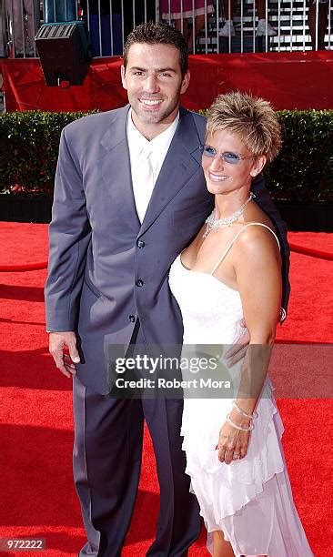 Kurt Warner Award Photos And Premium High Res Pictures Getty Images