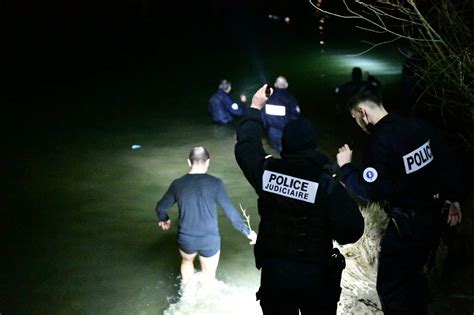Faits Divers Bourgogne Deux Policiers Sauvent Un Homme Qui Sétait
