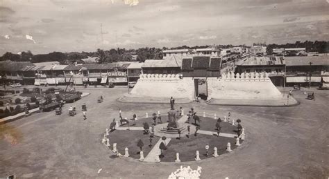 โคราชในอดีต อนุสาวรีย์ท้าวสุรนารี ย่าโม บนแท่นฐานเดิม