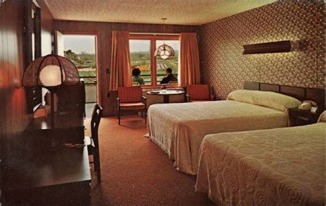 40 Vintage Photos Show A Look Inside American Hotel And Motel Rooms In