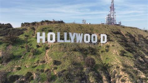 Impresionantes Vistas Aéreas De La Señal De Hollywood Hacia Delante En