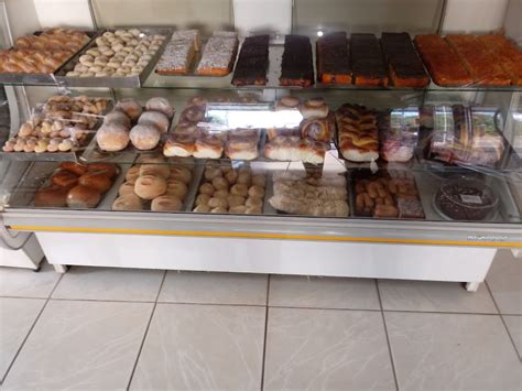 Panificadora E Confeitaria A Favorita Na Cidade Uberaba
