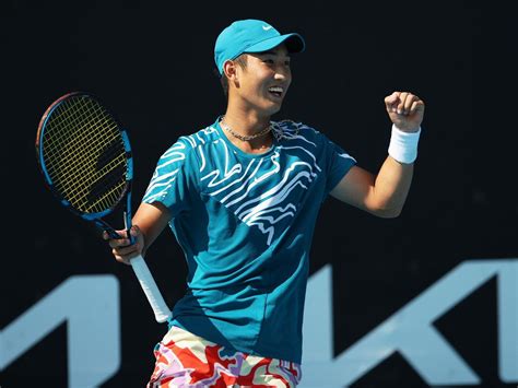 中国17岁小将商竣程晋级澳网第二轮 2023年1月16日 俄罗斯卫星通讯社