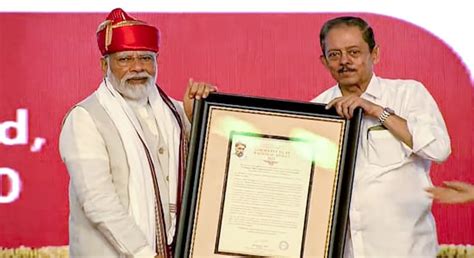 Modi In Pune Pm Receives Lokmanya Tilak National Award Shares Stage