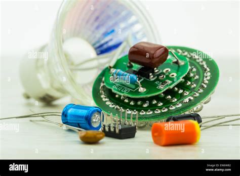 Bulb Circuit Battery Hi Res Stock Photography And Images
