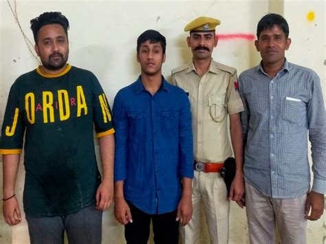 Two Accused Arrested For Snatching Gold Chain And Five Thousand Rupees