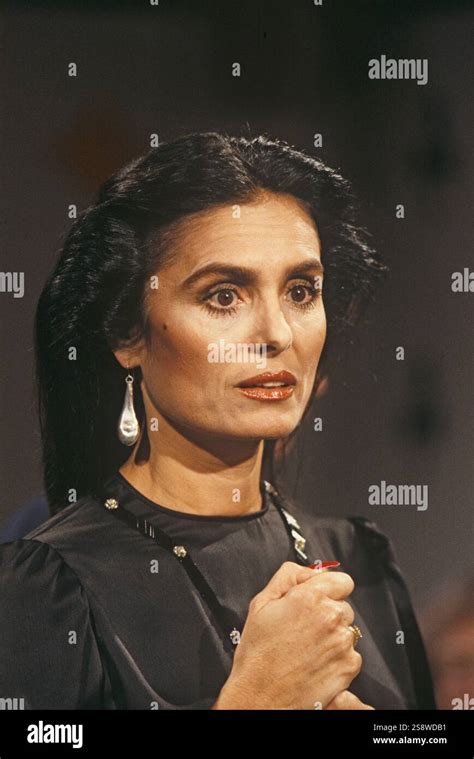 Die Israelische Filmschauspielerin Und Sängerin Daliah Lavi Zu Gast In