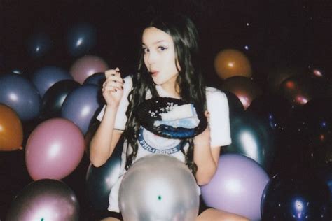 Olivia Rodrigo Celebrates 21st Birthday With ‘spill Ur Guts Cake