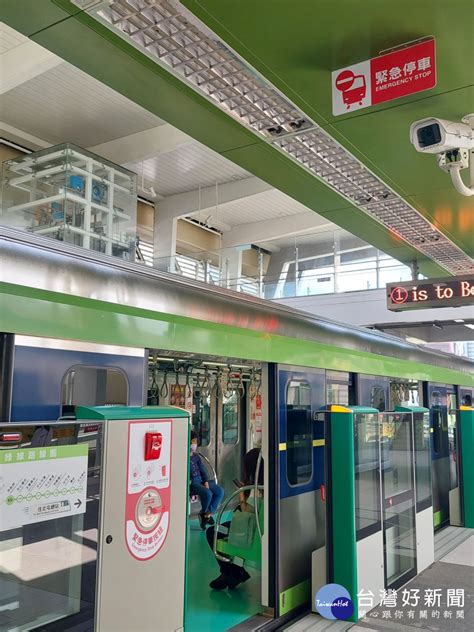 中捷市政府站月台緊急停車按鈕啟用 年底完成全線車站設置