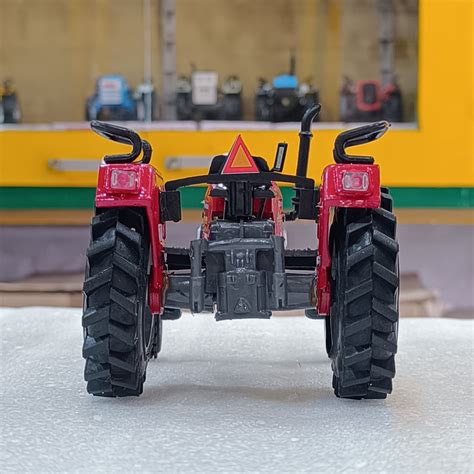 Arjun 605 Model Tractor T House