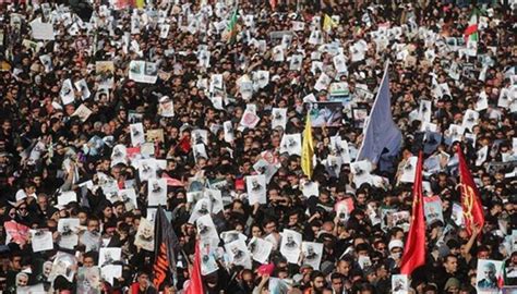 3日，苏莱曼尼在伊拉克巴格达国际机场外遭美军空袭身亡。伊朗最高领袖哈梅内伊随后发表声明说，伊朗方面将对这起事件进行“强硬复仇”。