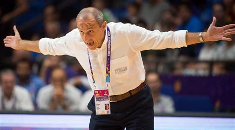 Ettore Messina sobre las ventanas FIBA Son una humillación