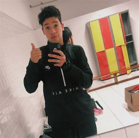 Pin Em Banheiristas ️