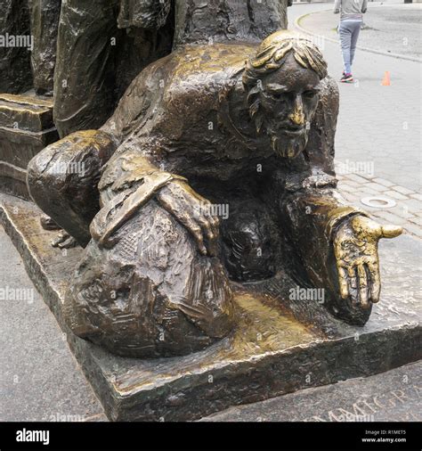 The Immigrants Sculpture By Luis Sanguino Battery Park Manhattan