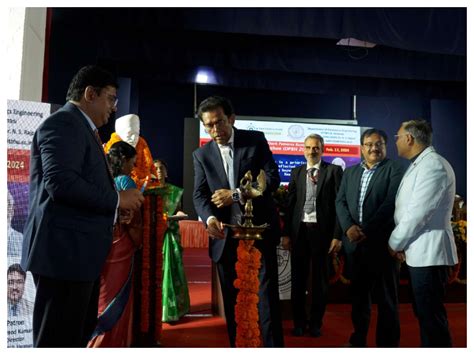 Dark Pattern Buster Hackathon organized in IIT BHU डरक पटरन स