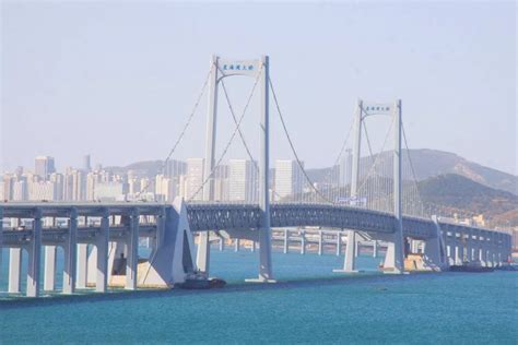 地锚式悬索桥自锚式悬索桥悬索桥锚碇大山谷图库