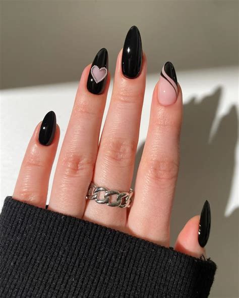 Paula 💅🏻🌙💗 On Instagram A Round Up Of Last Weeks Nail Designs 🖤
