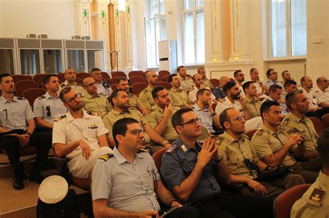 Посещение на делегация от Щабния колеж на съвместно командване на силите Италия Военна