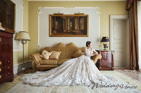 Intimate Wedding In Venice The Lovely Story Of Lulu And Xiao From Singapore