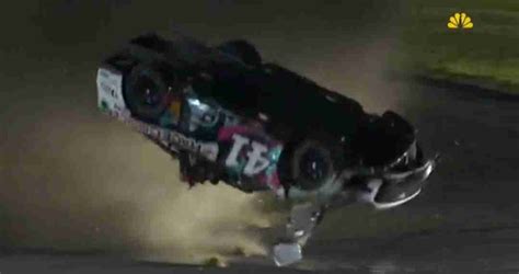 ¡increíble Auto Da Más De 10 Vueltas En El Aire Y El Conductor Sale