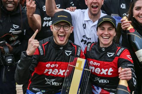 Veloce Racing domina etapa realizada na Escócia