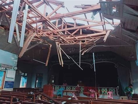 ဒီးမော့ဆိုတွင် စစ်ကောင်စီဘက်မှပစ်သောလက်နက်ကြီး နှစ်ခြင်းဘုရားကျောင်းသို့ ကျရောက်ပေါက်ကွဲ၍ ကလေးငယ