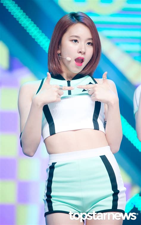 Hd포토 트와이스twice 채영 ‘깜찍한 고양이 매력 발산 김혜진 기자 톱스타뉴스