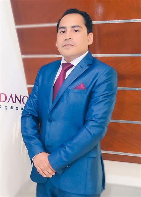 Dennis Sandro Figueroa Alva Tuesta Sedano Abogados