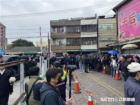 賴清德鹿港天后宮發福袋！人群中就他舉手惹笑大家 獲總統讚：恭喜你 政治 三立新聞網 Setncom