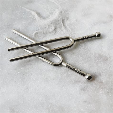 Small Metal Tuning Fork 440 Hz Crystal Mission